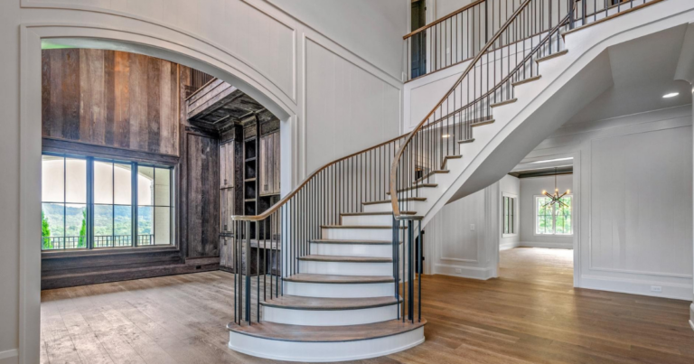 Curved Staircases Enhance the Beauty of Your Spaces